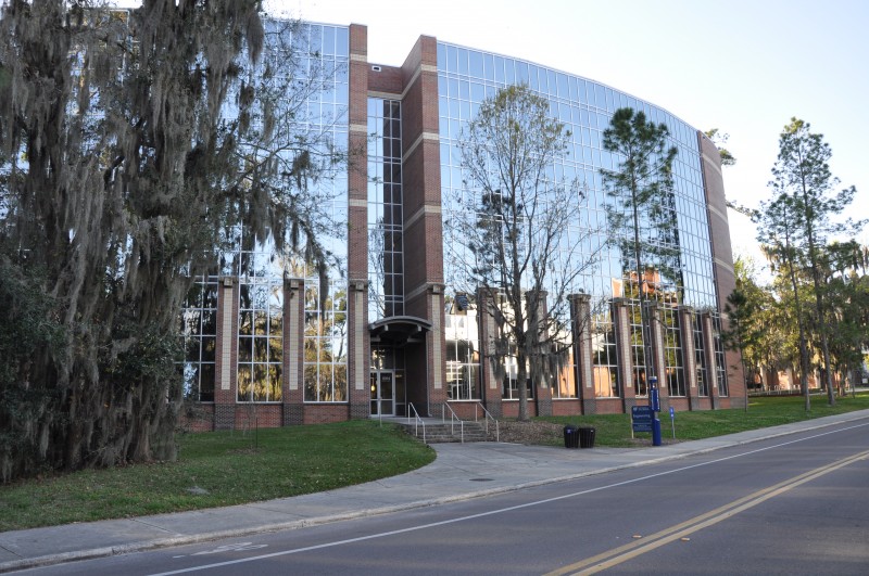 Contact & Connect - Catia S. Silva